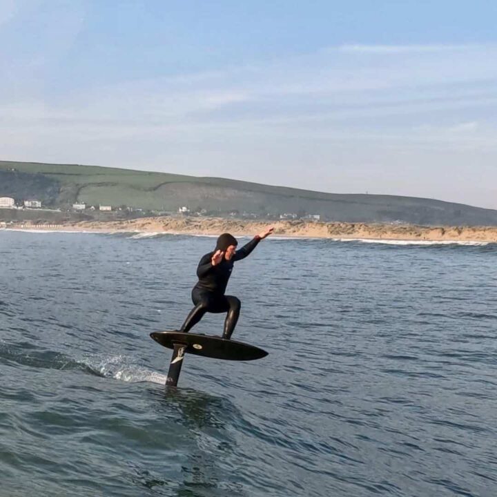 Andrew Cotton Net Worth 2022| Age, Surfing, And Wife - The Famous Things