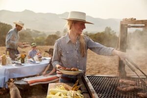 Elizabeth Poett Net Worth 2022| Age, Hat, Parents, And The Ranch Table ...